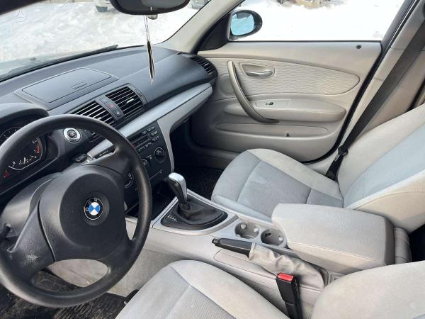 Black BMW 118 2008 in Panevezys, with an engine capacity of 2.00 L and mileage of 187 thousand km for 2800 €, photo 6 on AUTOMOTO.COM.LV