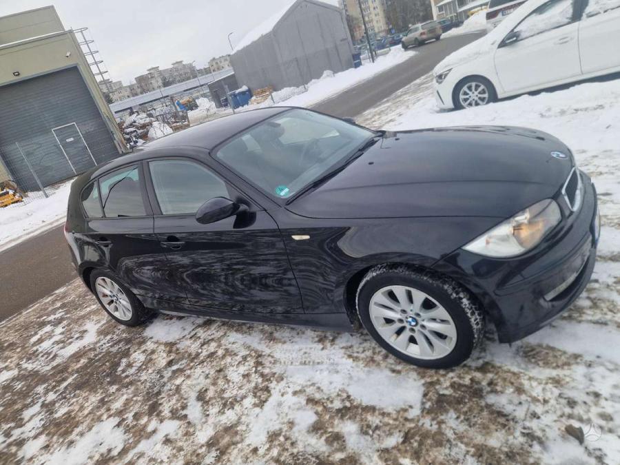 Melns BMW 118 2008 Kauņa, ar dzinēja tilpumu 2.00 L un nobraukumu 224 tūkst. km par 3900 €, foto 1 vietnē AUTOMOTO.COM.LV