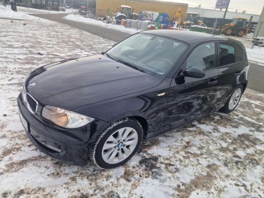Melns BMW 118 2008 Kauņa, ar dzinēja tilpumu 2.00 L un nobraukumu 224 tūkst. km par 3900 €, foto 2 vietnē AUTOMOTO.COM.LV