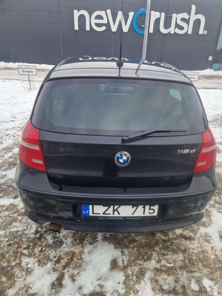Melns BMW 118 2008 Kauņa, ar dzinēja tilpumu 2.00 L un nobraukumu 224 tūkst. km par 3900 €, foto 6 vietnē AUTOMOTO.COM.LV