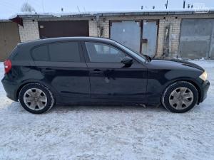 Melns BMW 118 2008 Šauļi, ar dzinēja tilpumu 2.00 L un nobraukumu 201 tūkst. km par 2250 €, foto 3 vietnē AUTOMOTO.COM.LV