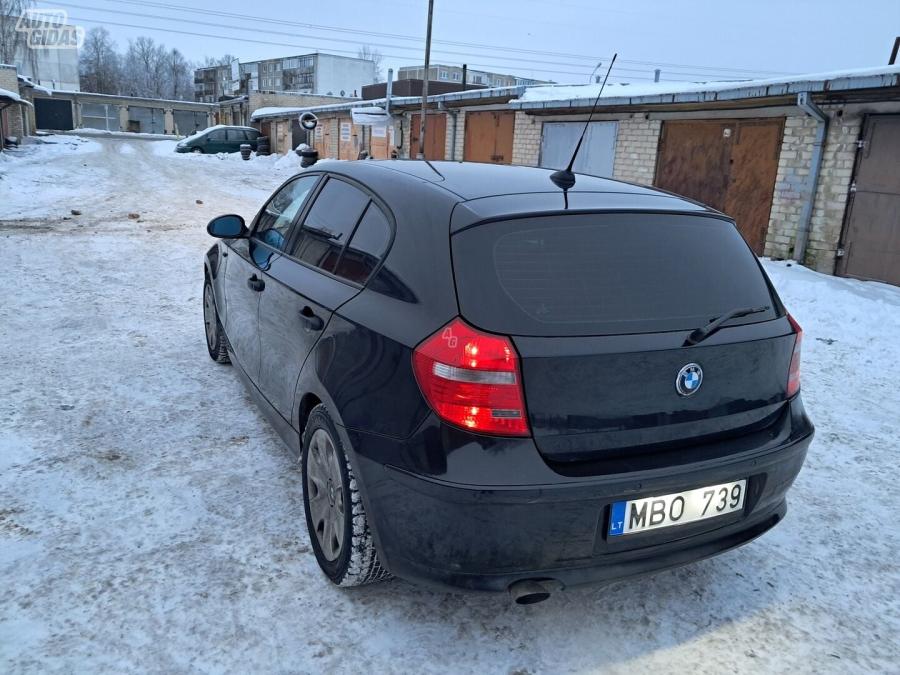 Melns BMW 118 2008 Šauļi, ar dzinēja tilpumu 2.00 L un nobraukumu 201 tūkst. km par 2250 €, foto 5 vietnē AUTOMOTO.COM.LV
