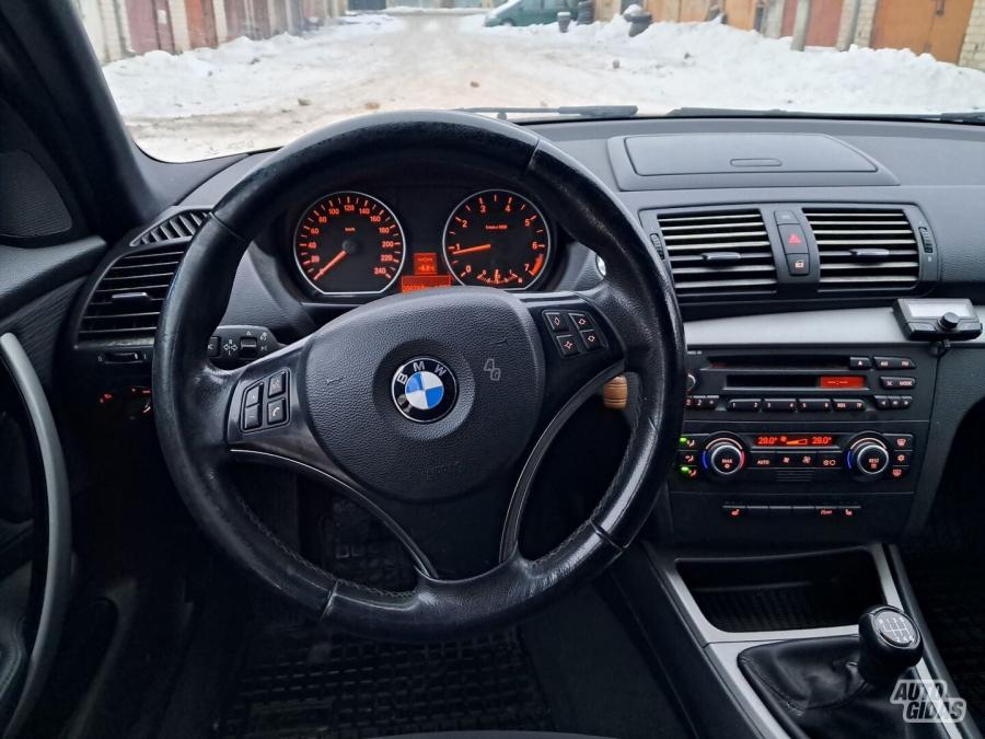 Melns BMW 118 2008 Šauļi, ar dzinēja tilpumu 2.00 L un nobraukumu 201 tūkst. km par 2250 €, foto 9 vietnē AUTOMOTO.COM.LV