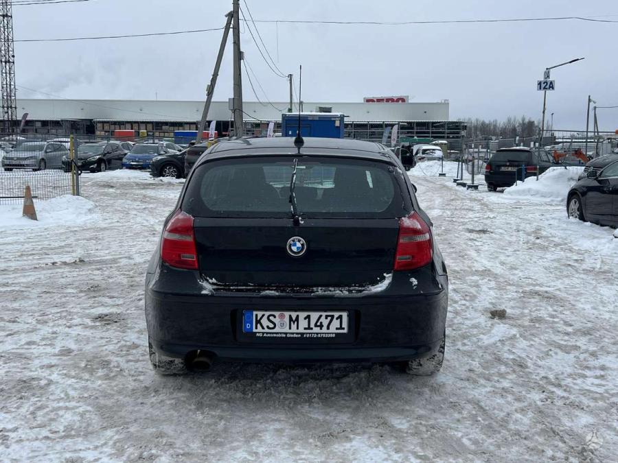Melns BMW 118 2008 Kauņa, ar dzinēja tilpumu 2.00 L un nobraukumu 276 tūkst. km par 3550 €, foto 5 vietnē AUTOMOTO.COM.LV