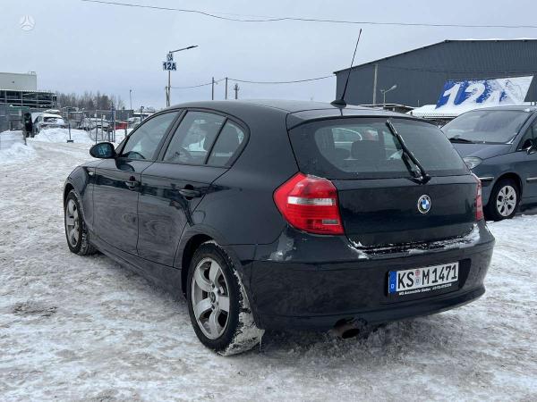 Melns BMW 118 2008 Kauņa, ar dzinēja tilpumu 2.00 L un nobraukumu 276 tūkst. km par 3550 €, foto 6 vietnē AUTOMOTO.COM.LV