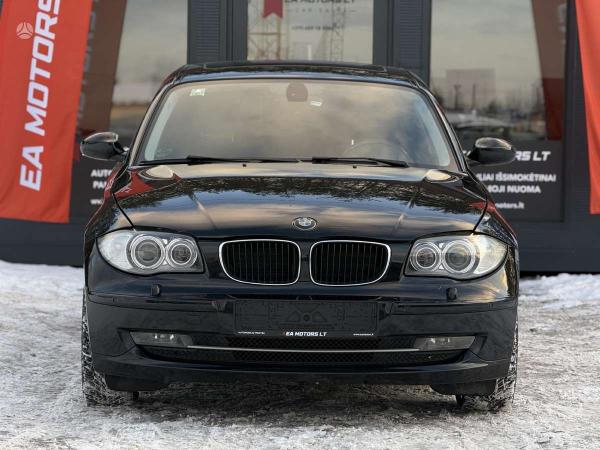 Black BMW 118 2008 in Vilnius, with an engine capacity of 2.00 L and mileage of 247 thousand km for 4900 €, photo 2 on AUTOMOTO.COM.LV
