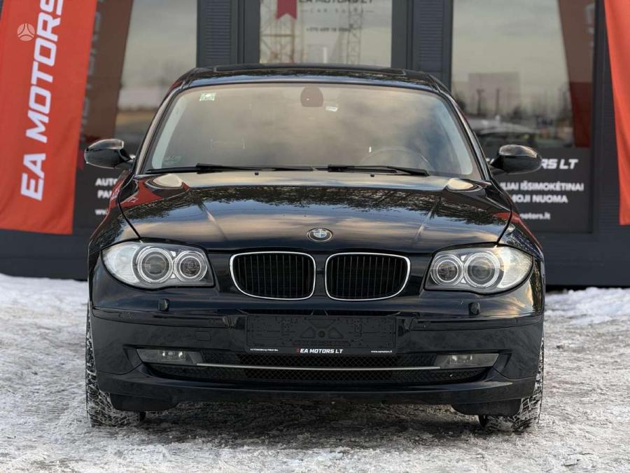 Melns BMW 118 2008 Viļņa, ar dzinēja tilpumu 2.00 L un nobraukumu 247 tūkst. km par 4900 €, foto 2 vietnē AUTOMOTO.COM.LV