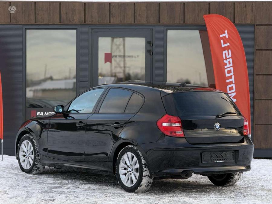 Melns BMW 118 2008 Viļņa, ar dzinēja tilpumu 2.00 L un nobraukumu 247 tūkst. km par 4900 €, foto 8 vietnē AUTOMOTO.COM.LV