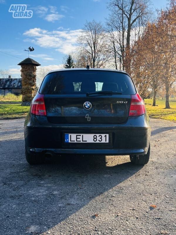 Black BMW 118 2008 in Panevezys, with an engine capacity of 2.00 L and mileage of 336 thousand km for 2650 €, photo 3 on AUTOMOTO.COM.LV