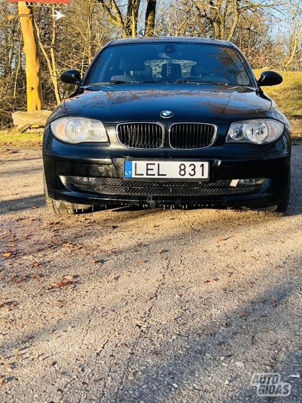 Black BMW 118 2008 in Panevezys, with an engine capacity of 2.00 L and mileage of 336 thousand km for 2650 €, photo 4 on AUTOMOTO.COM.LV
