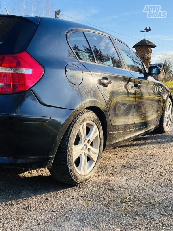 Black BMW 118 2008 in Panevezys, with an engine capacity of 2.00 L and mileage of 336 thousand km for 2650 €, photo 5 on AUTOMOTO.COM.LV