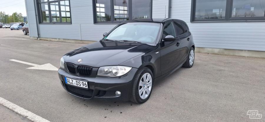 Black BMW 118 2008 in Panevezys, with an engine capacity of 2.00 L and mileage of 358 thousand km for 2750 €, photo 1 on AUTOMOTO.COM.LV