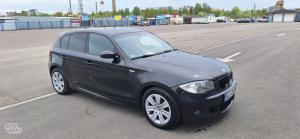 Black BMW 118 2008 in Panevezys, with an engine capacity of 2.00 L and mileage of 358 thousand km for 2750 €, photo 7 on AUTOMOTO.COM.LV