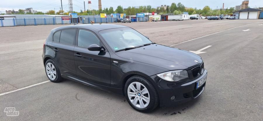 Black BMW 118 2008 in Panevezys, with an engine capacity of 2.00 L and mileage of 358 thousand km for 2750 €, photo 7 on AUTOMOTO.COM.LV