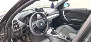 Black BMW 118 2008 in Panevezys, with an engine capacity of 2.00 L and mileage of 358 thousand km for 2750 €, photo 9 on AUTOMOTO.COM.LV