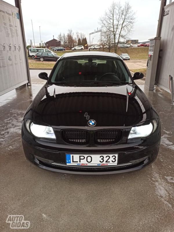 Melns BMW 118 2008 Kauņa, ar dzinēja tilpumu 2.00 L un nobraukumu 256 tūkst. km par 2599 €, foto 1 vietnē AUTOMOTO.COM.LV