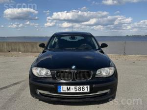Черный БМВ 118 2008 в Рига, объемом двигателя 2.00 л и пробегом 323 тыс. км за 2760 €, фото  на AUTOMOTO.COM.LV