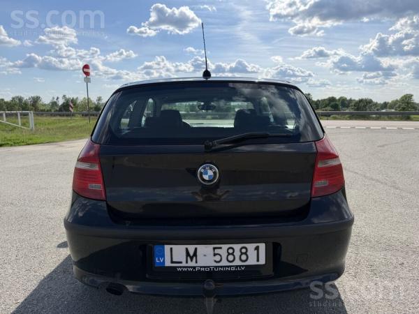 Black BMW 118 2008 in Riga, with an engine capacity of 2.00 L and mileage of 323 thousand km for 2760 €, photo 3 on AUTOMOTO.COM.LV