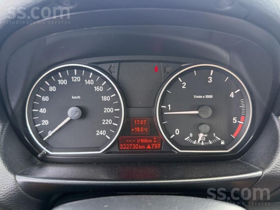 Melns BMW 118 2008 Rīga, ar dzinēja tilpumu 2.00 L un nobraukumu 323 tūkst. km par 2760 €, foto 11 vietnē AUTOMOTO.COM.LV