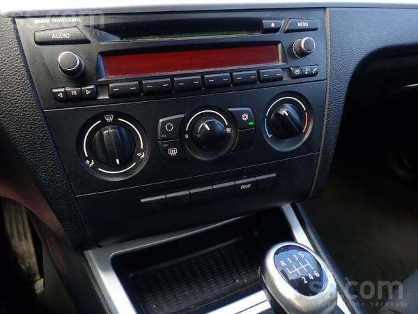 Black BMW 118 2008 in Liepaja, with an engine capacity of 2.00 L and mileage of 241 thousand km for 2450 €, photo 9 on AUTOMOTO.COM.LV