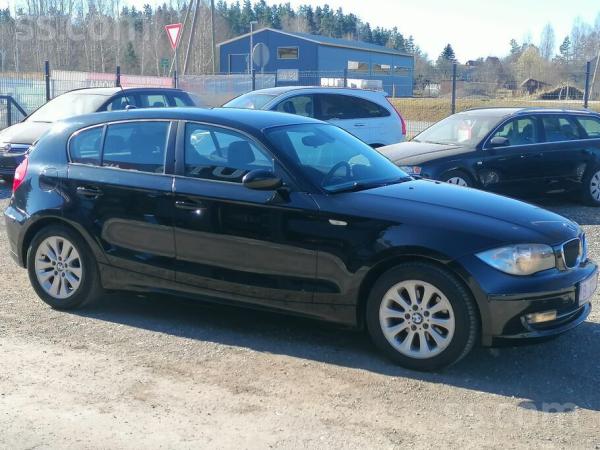 Melns BMW 118 2008 Valmiera, ar dzinēja tilpumu 2.00 L un nobraukumu 270 tūkst. km par 3450 €, foto 7 vietnē AUTOMOTO.COM.LV