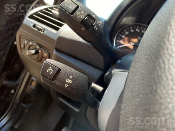 Melns BMW 118 2008 Valmiera, ar dzinēja tilpumu 2.00 L un nobraukumu 270 tūkst. km par 3450 €, foto 9 vietnē AUTOMOTO.COM.LV
