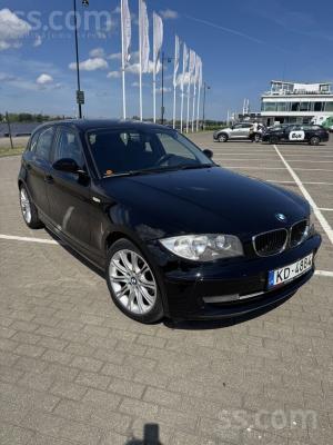 Black BMW 118 2008 in Riga, with an engine capacity of 2.00 L and mileage of 347 thousand km for 3000 €, photo 3 on AUTOMOTO.COM.LV