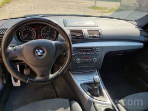 Black BMW 118 2008 in Liepaja, with an engine capacity of 2.00 L and mileage of 324 thousand km for 2550 €, photo 9 on AUTOMOTO.COM.LV