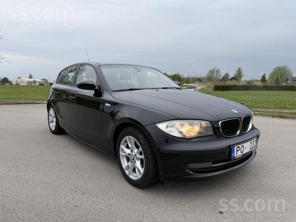 Черный БМВ 118 2008 в Тукумс, объемом двигателя 2.00 л и пробегом 252 тыс. км за 2400 €, фото 2 на AUTOMOTO.COM.LV