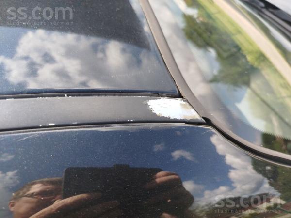 Black BMW 118 2008 in Riga, with an engine capacity of 2.00 L and mileage of 346 thousand km for 2500 €, photo 6 on AUTOMOTO.COM.LV