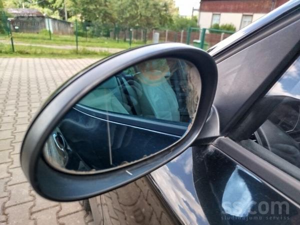Black BMW 118 2008 in Riga, with an engine capacity of 2.00 L and mileage of 346 thousand km for 2500 €, photo 8 on AUTOMOTO.COM.LV