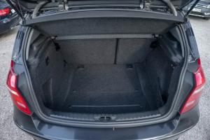 Black BMW 118 2008 in Liepaja, with an engine capacity of 2.00 L and mileage of 246 thousand km for 3950 €, photo 9 on AUTOMOTO.COM.LV