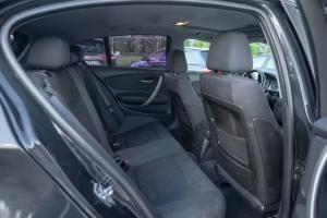 Black BMW 118 2008 in Liepaja, with an engine capacity of 2.00 L and mileage of 246 thousand km for 3950 €, photo 10 on AUTOMOTO.COM.LV