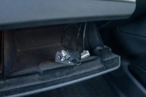 Black BMW 118 2008 in Liepaja, with an engine capacity of 2.00 L and mileage of 246 thousand km for 3950 €, photo 25 on AUTOMOTO.COM.LV