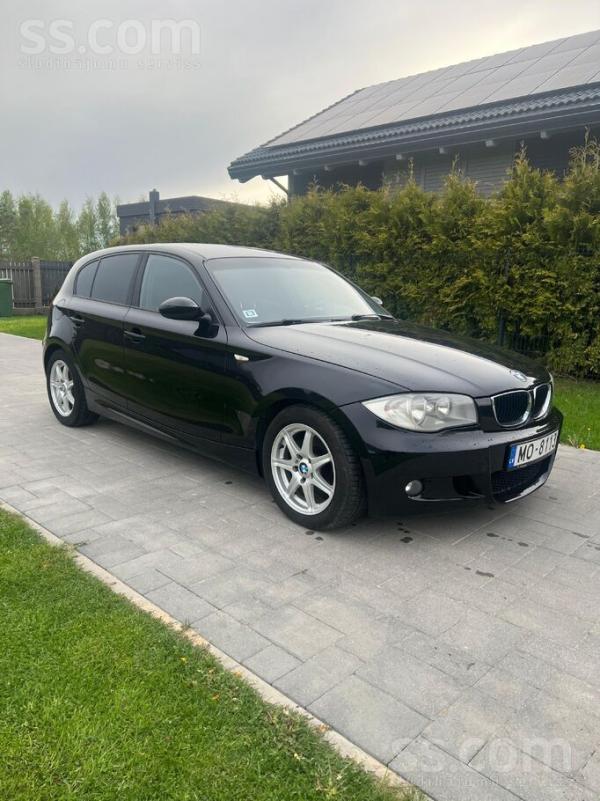 Melns BMW 118 2008 Rīga, ar dzinēja tilpumu 2.00 L un nobraukumu 318 tūkst. km par 4100 €, foto 1 vietnē AUTOMOTO.COM.LV