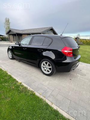 Melns BMW 118 2008 Rīga, ar dzinēja tilpumu 2.00 L un nobraukumu 318 tūkst. km par 4100 €, foto 5 vietnē AUTOMOTO.COM.LV