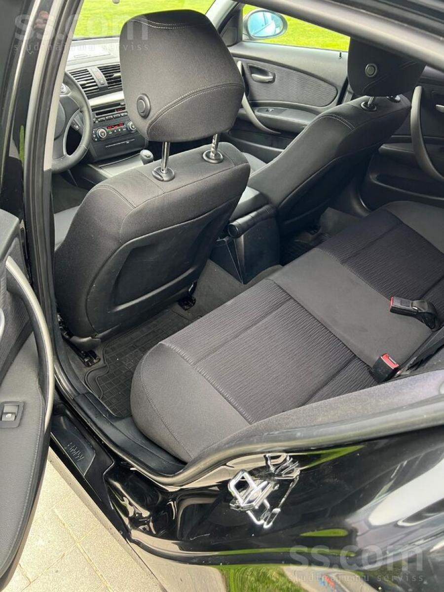 Melns BMW 118 2008 Rīga, ar dzinēja tilpumu 2.00 L un nobraukumu 318 tūkst. km par 4100 €, foto 10 vietnē AUTOMOTO.COM.LV