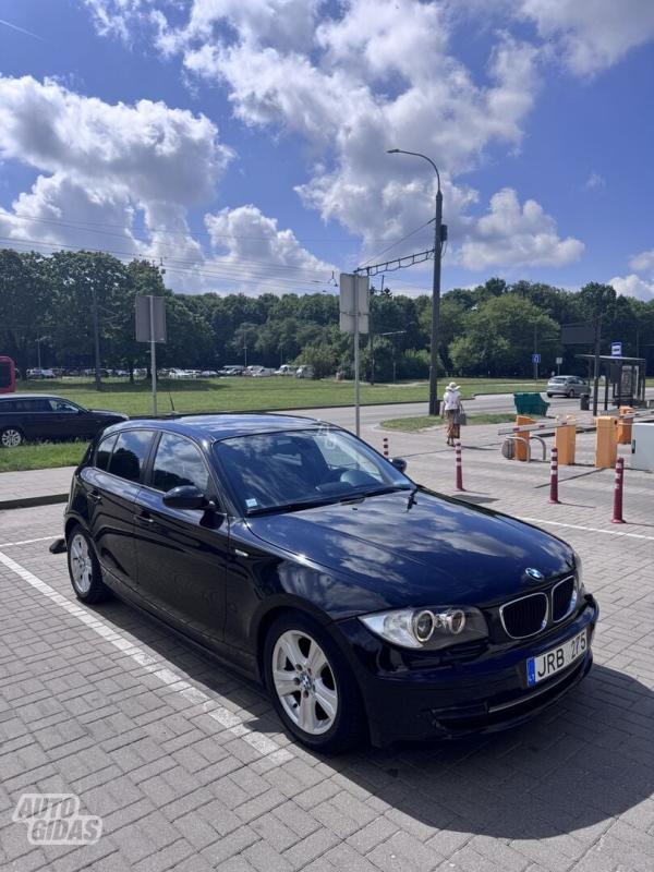 Black BMW 118 2008 in Kaunas, with an engine capacity of 2.00 L and mileage of 274 thousand km for 3499 €, photo 9 on AUTOMOTO.COM.LV