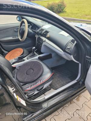 Melns BMW 118 2008 Jelgava, ar dzinēja tilpumu 2.00 L un nobraukumu 298 tūkst. km par 4000 €, foto 7 vietnē AUTOMOTO.COM.LV