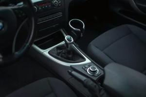 Melns BMW 118 2008 Liepāja, ar dzinēja tilpumu 2.00 L un nobraukumu 228 tūkst. km par 3200 €, foto 14 vietnē AUTOMOTO.COM.LV