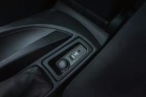 Melns BMW 118 2008 Liepāja, ar dzinēja tilpumu 2.00 L un nobraukumu 228 tūkst. km par 3200 €, foto 18 vietnē AUTOMOTO.COM.LV