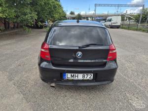 Black BMW 118 2008 in Siauliai, with an engine capacity of 2.00 L and mileage of 278 thousand km for 2300 €, photo 6 on AUTOMOTO.COM.LV
