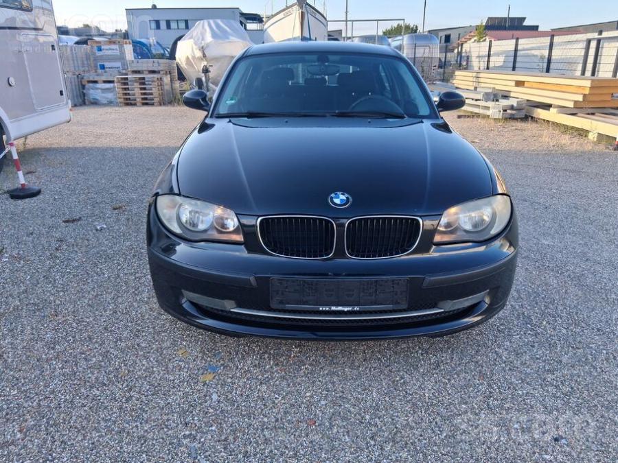 Black BMW 118 2008 in Jekabpils, with an engine capacity of 2.00 L and mileage of 283 thousand km for 2200 €, photo 3 on AUTOMOTO.COM.LV