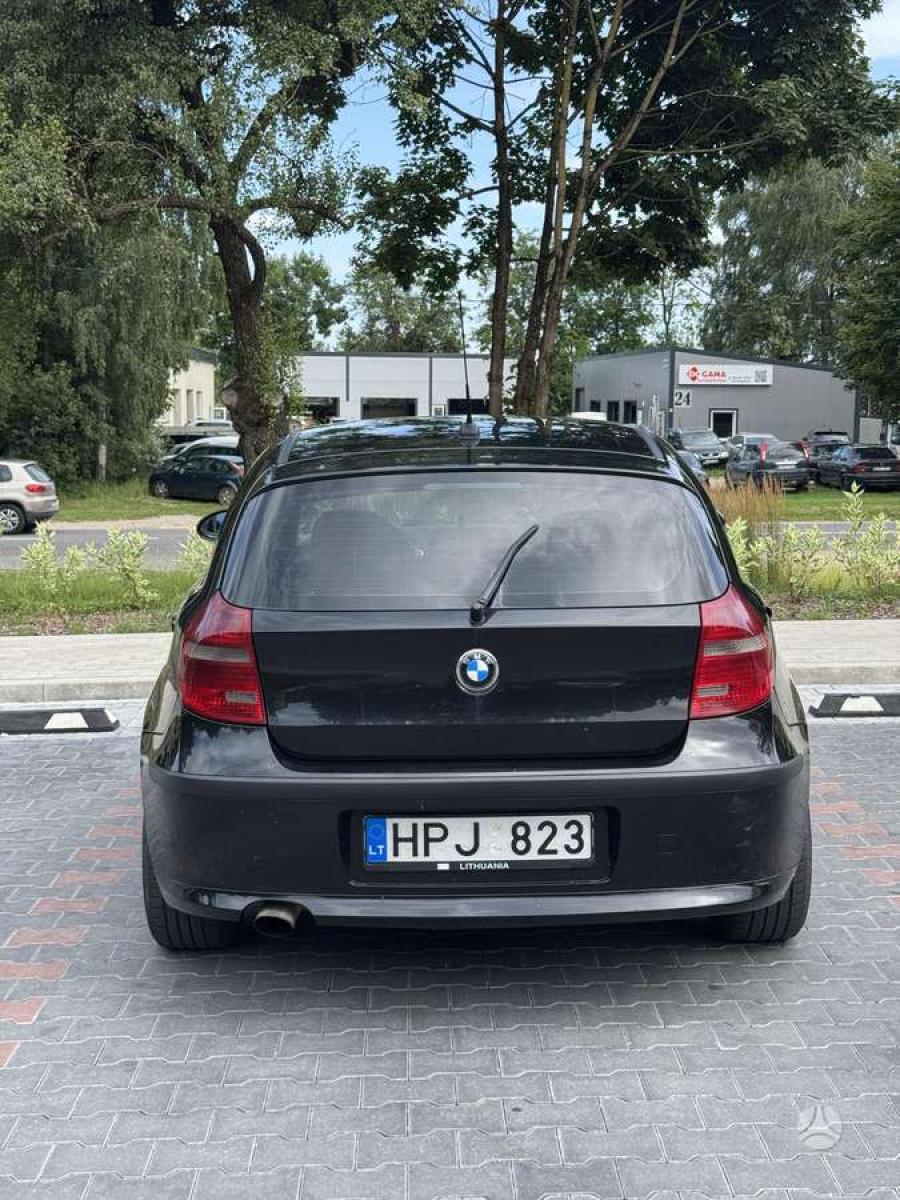 Melns BMW 118 2008 Viļņa, ar dzinēja tilpumu 2.00 L un nobraukumu 296 tūkst. km par 1799 €, foto 8 vietnē AUTOMOTO.COM.LV