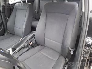 Black BMW 118 2008 in Talsi, with an engine capacity of 2.00 L and mileage of 261 thousand km for 3900 €, photo 9 on AUTOMOTO.COM.LV