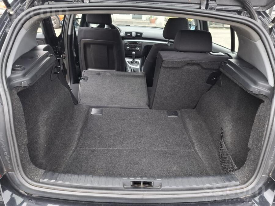Black BMW 118 2008 in Talsi, with an engine capacity of 2.00 L and mileage of 261 thousand km for 3900 €, photo 17 on AUTOMOTO.COM.LV
