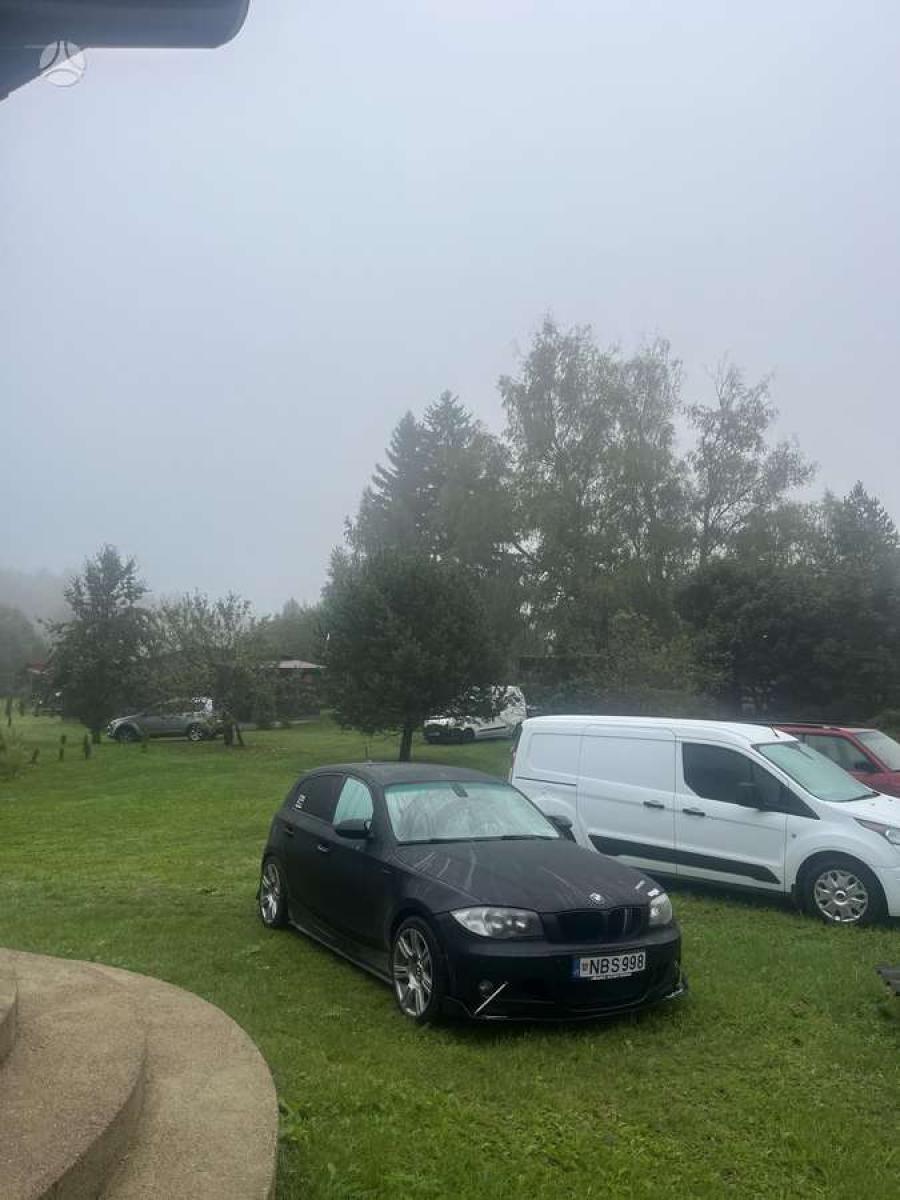Melns BMW 118 2008 Varėna, ar dzinēja tilpumu 2.00 L un nobraukumu 305 tūkst. km par 4700 €, foto 1 vietnē AUTOMOTO.COM.LV