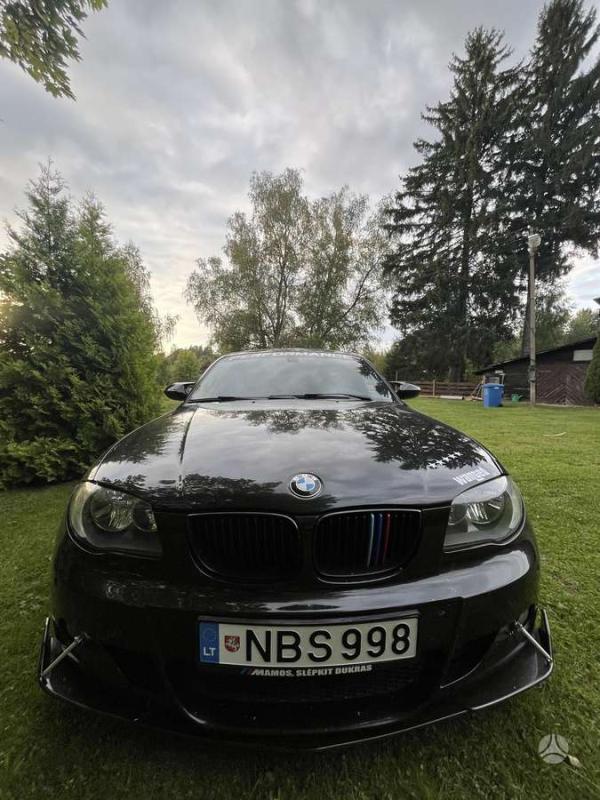 Melns BMW 118 2008 Varėna, ar dzinēja tilpumu 2.00 L un nobraukumu 305 tūkst. km par 4700 €, foto 3 vietnē AUTOMOTO.COM.LV