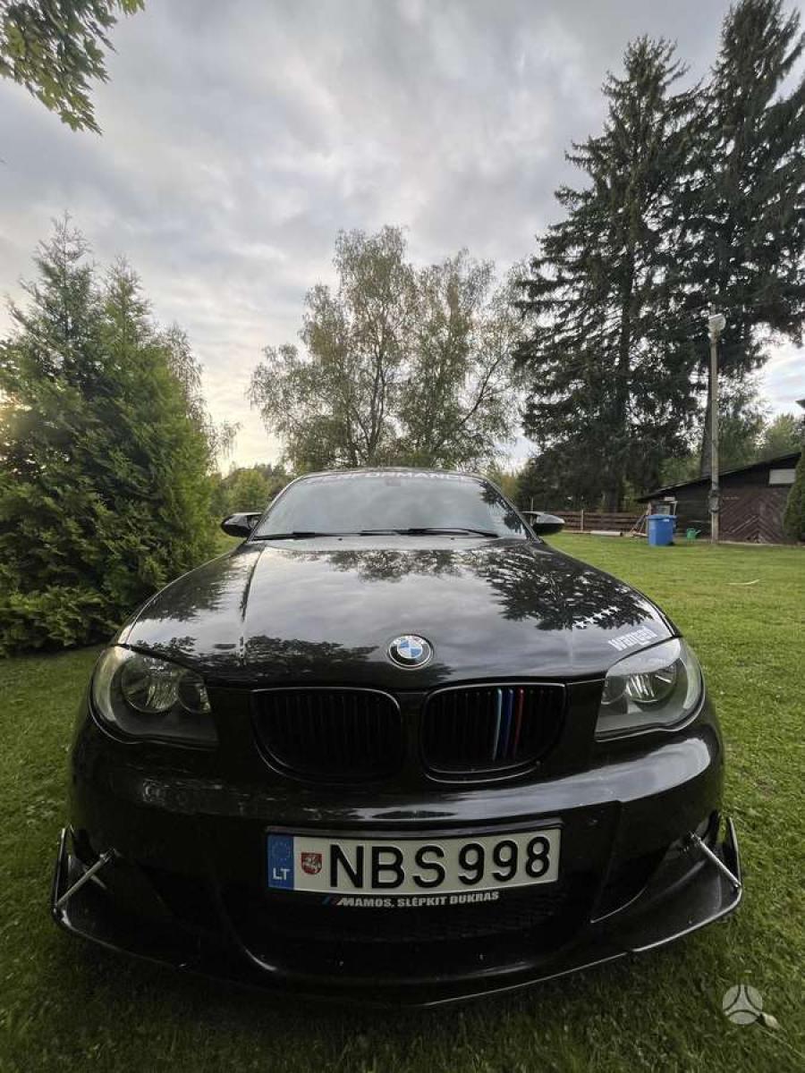 Melns BMW 118 2008 Varėna, ar dzinēja tilpumu 2.00 L un nobraukumu 305 tūkst. km par 4700 €, foto 3 vietnē AUTOMOTO.COM.LV