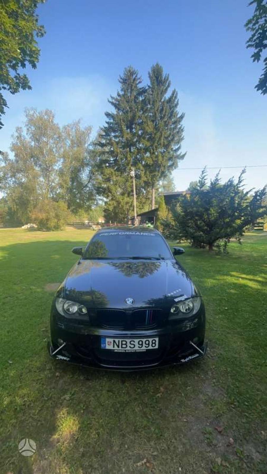 Melns BMW 118 2008 Varėna, ar dzinēja tilpumu 2.00 L un nobraukumu 305 tūkst. km par 4700 €, foto 4 vietnē AUTOMOTO.COM.LV